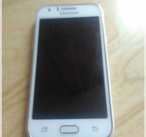 Samsung Galaxy J1 SM-J100F, 4 ГБ