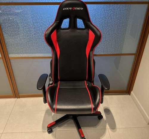 Компьютерное кресло dxracer