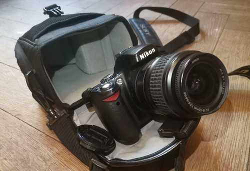 Зеркальный фотоаппарат nikon D40