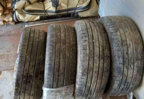 Pirelli Carrier 215/60 R17