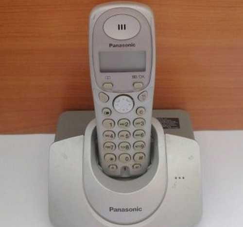 Радиотелефон dect Panasonic KX-TG1105RUS серый бе