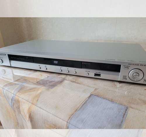 DVD player Pioneer-DV-410V-S