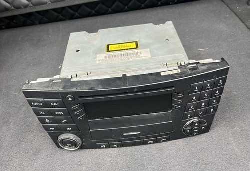 Автомагнитола audio 50 на Mercedes-Benz W211
