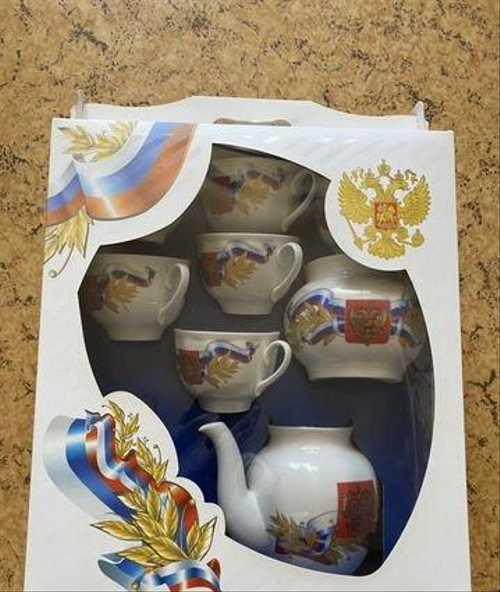Чайный сервиз с гербом России