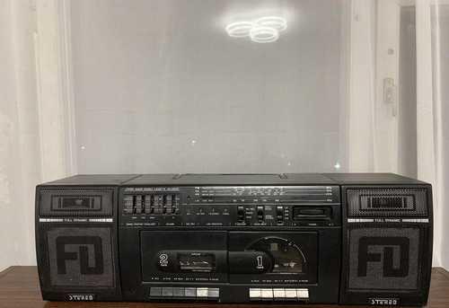 Двухкассетный радио магнитофон stereo