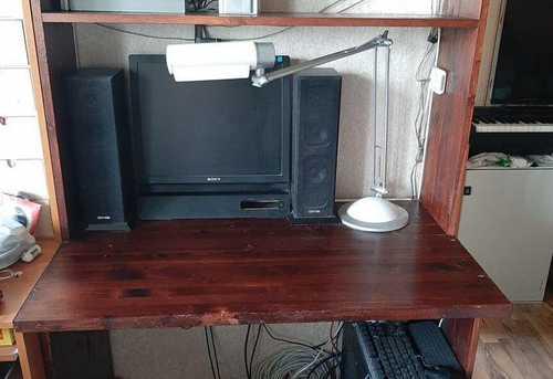 Компьютерный стол темное дерево