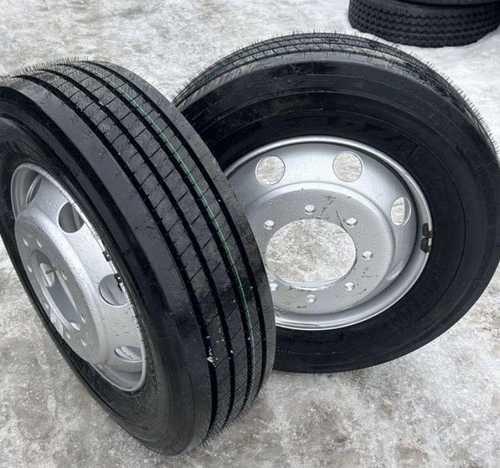 Бескамерные колеса на ЗИЛ 275/70 R22.5 Кама Forza