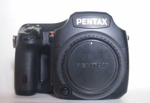 Цифровой зеркальный фотоаппарат Pentax 645 D