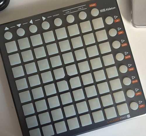 Midi контроллер Novation Launchpad S