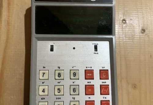 Калькулятор электроника Б3.18А и МК44 СССР