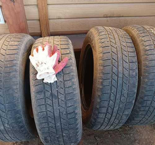 Goodyear Wrangler HP All Weather 235/65 R17