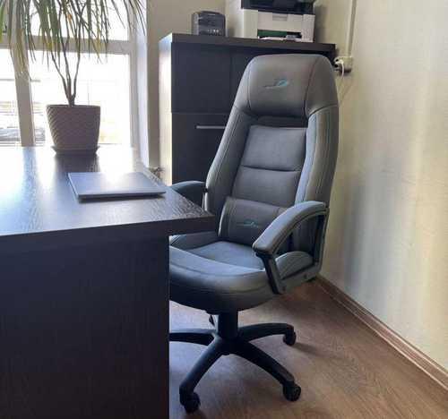 Кресло для офиса с доставкой до двери