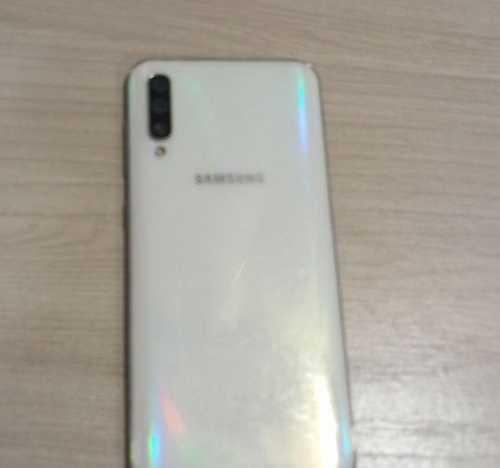 Samsung Galaxy A70, 6/128 ГБ