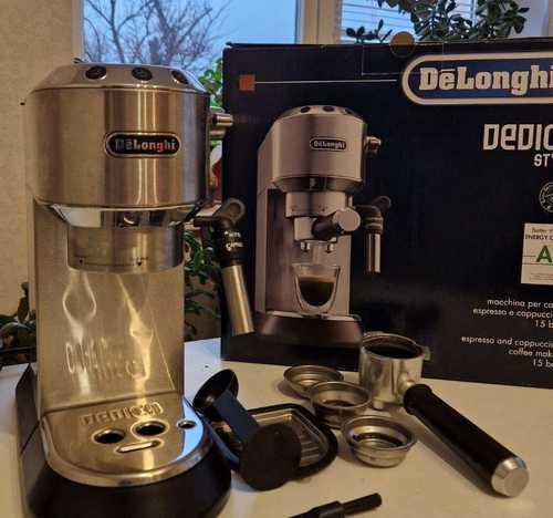 Кофемашина delonghi dedica 685.m