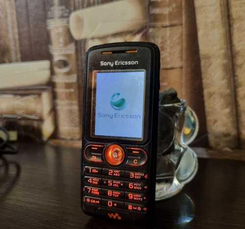 Sony Ericsson W200i