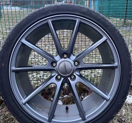 Комплект летних колес r18 Vossen