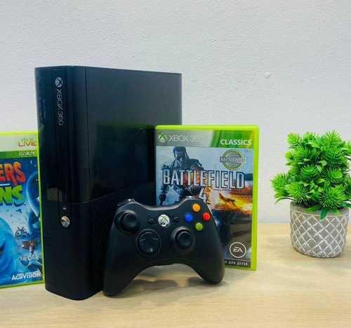 Xbox 360 E 250GB / 1 Геймпад / 2 Игры