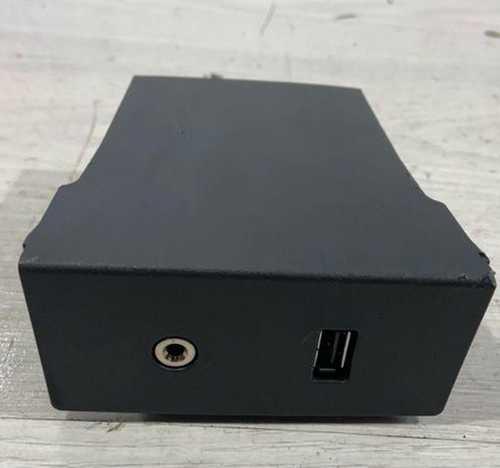 Разъем AUX+USB Ford Focus 3 (11-14) хэтчбэк 1.6L
