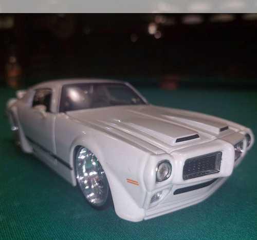 Pontiac firebird 1 24