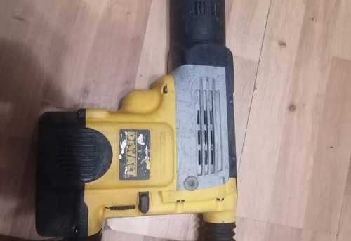 Отбойный молоток dewalt