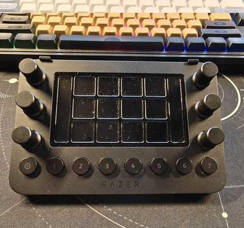 Контроллер Razer stream controller loupedeck live