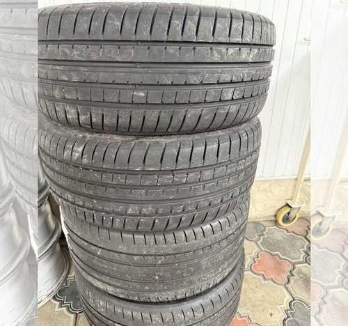 Goodyear Eagle F1 Asymmetric 3 245/35 R20 и 275/30 R20 95Y