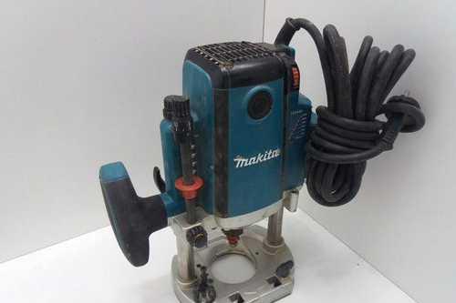Фрезер Makita RP2301FC