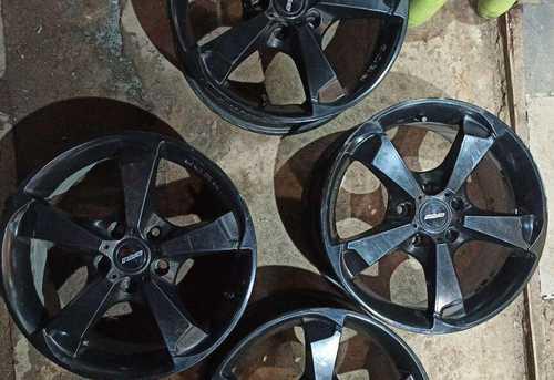Колеса на дисках Momo Reds R17 5x114.3