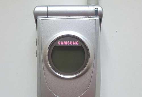 Samsung SGH-A300 мобильный, раскладушка, кнопочный