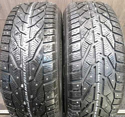Kormoran Stud 2 215/55 R16 97T