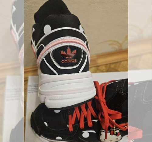 Кроссовки женские adidas 37 размер новые