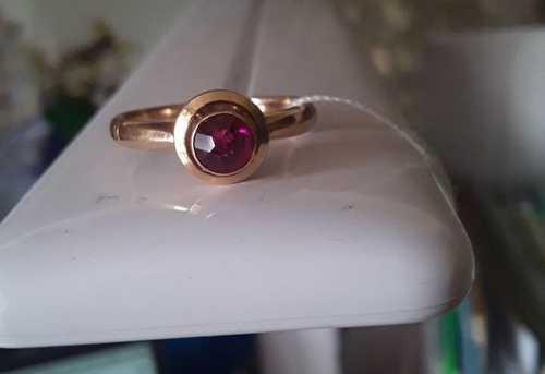Золотое кольцо с рубином СССР винтаж