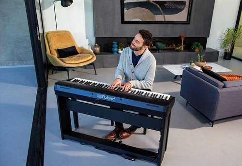 Цифровое пианино Roland + Аксессуары