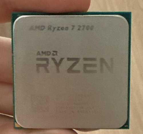 Процессор Ryzen 7 2700