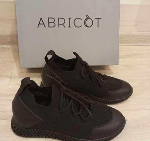 Кроссовки Abricot