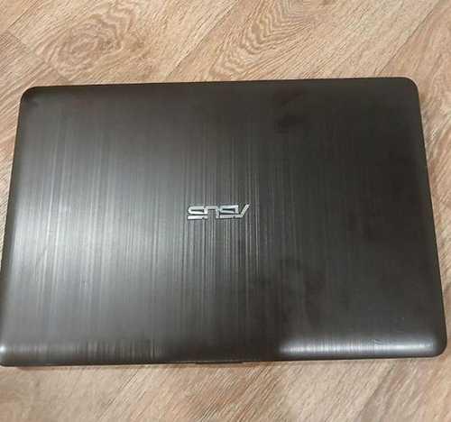 Ноутбук asus D541N