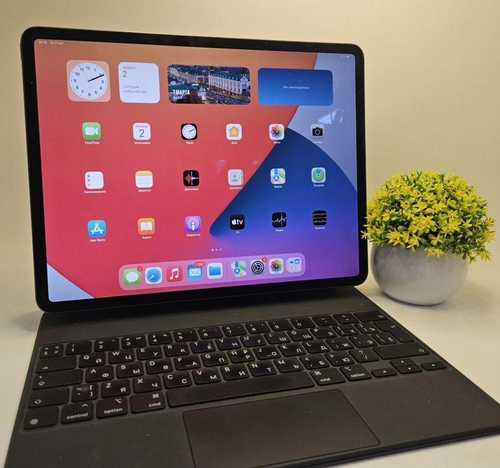 Планшет iPad Pro 12.9 (4-го поколения) (2020)