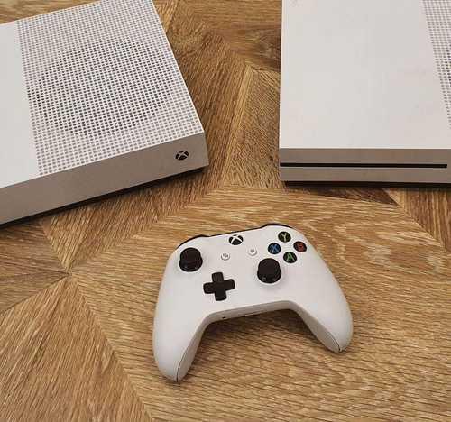 Две Xbox one s обмен на series s