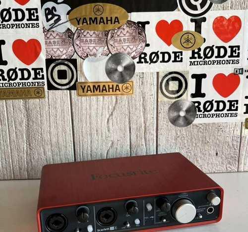 Focusrite scarlett 2i4 внешняя звуковая карта