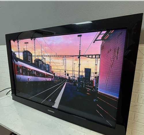 Метровый надежный TV Samsung 42" hdmi