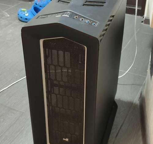 Корпус aerocool p7c1