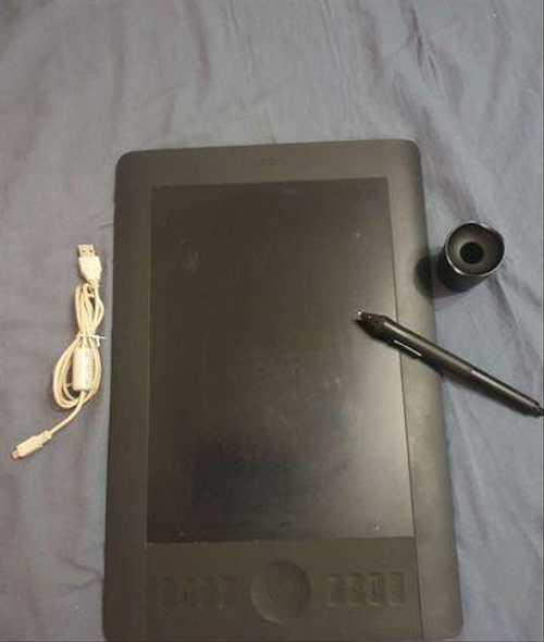 Графический планшет Wacom Intuos PTK-650
