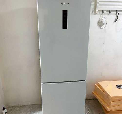 Холодильник indesit no frost 5180 w