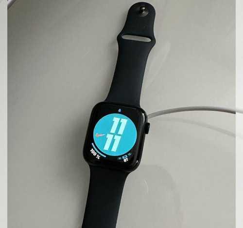 Смарт-часы Apple Watch SE2 44mm