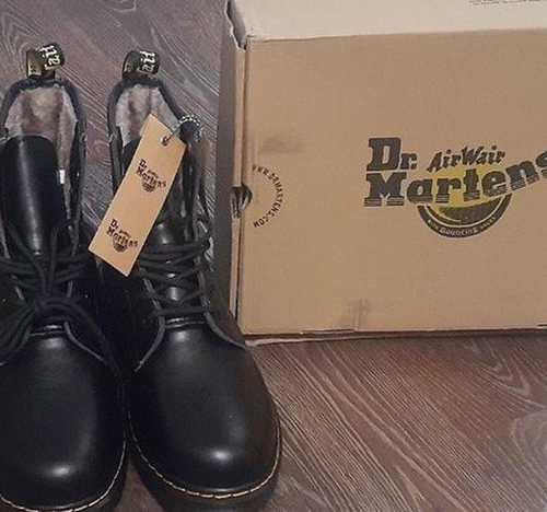 Женские зимние ботинки Dr. Martens 42 размера