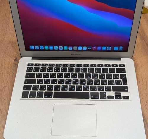 Apple macbook air 13" A1466