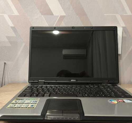 Ноутбук MSI cx600