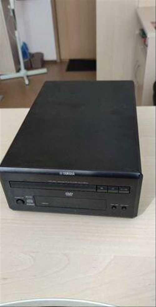 CD DVD плеер Yamaha pianocraft E810 к муз центру