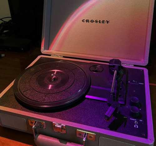 Виниловый проигрыватель crosley