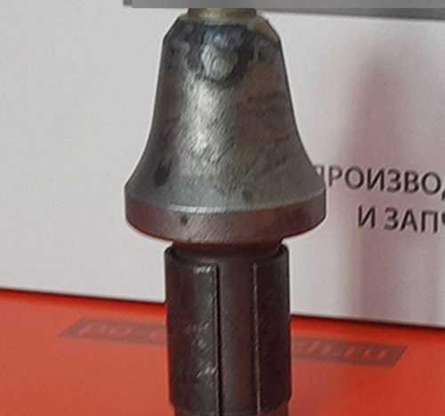 Резец Е38С-12,3